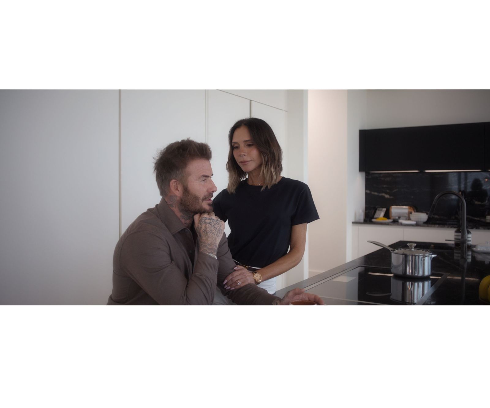 The Beckhams' Kitchen Has Made Me Rethink Black and White | Homes and ...