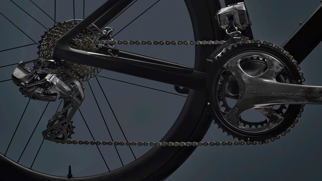 Thirteen sprockets and thumb shifters - Campagnolo launches new Super Record 13 groupset ...