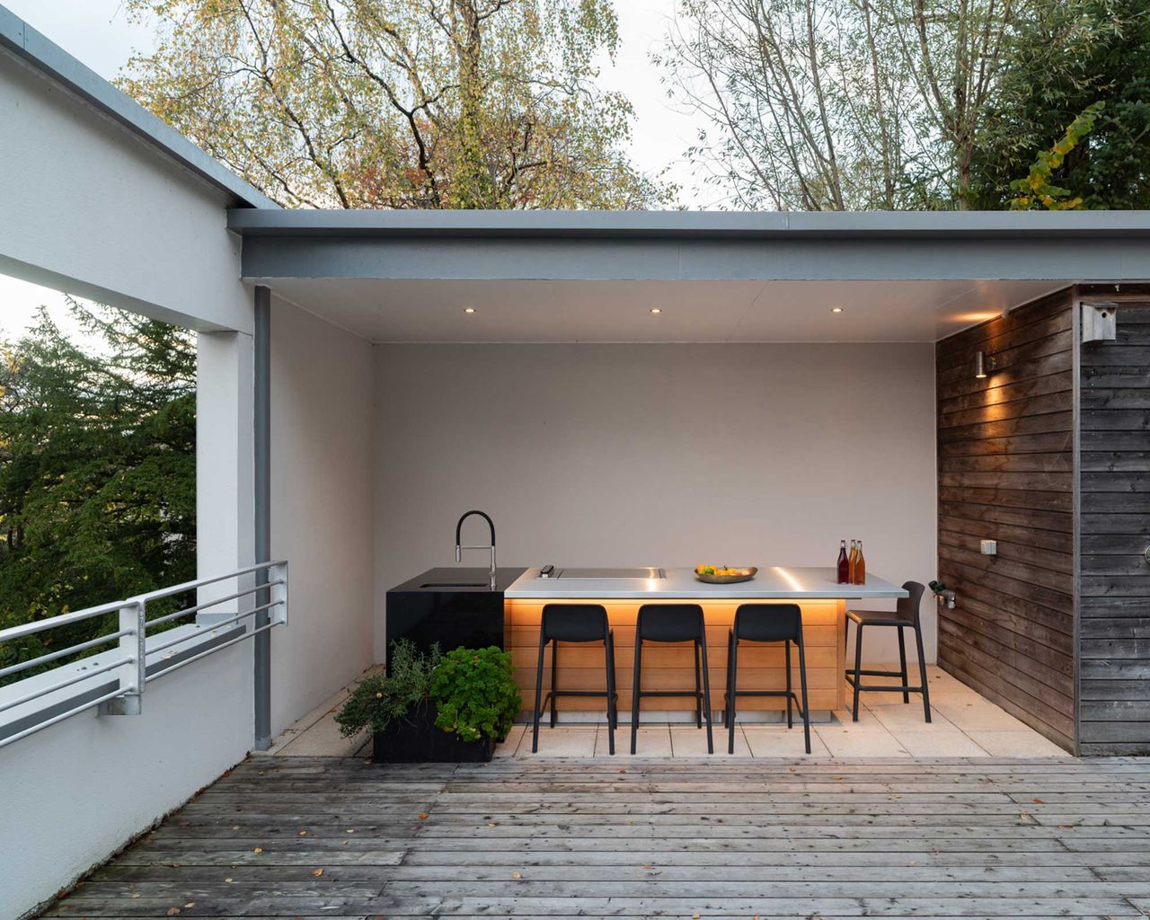 BBQ shelter ideas: 10 covered cooking spaces | Gardeningetc