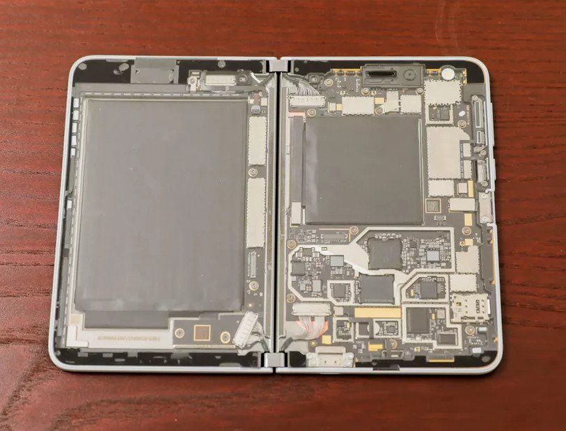 See the magic inside Microsoft Surface Duo's ground-breaking hardware ...