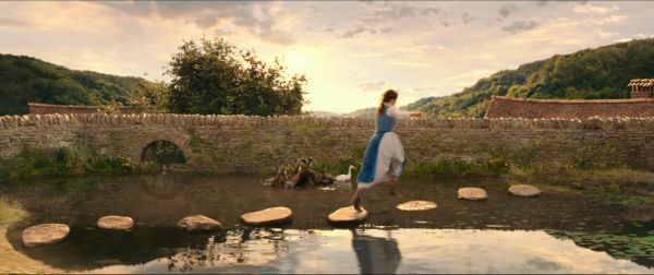 Emma Watson Singing Belle In First Beauty And The Beast Clip Will Give ...