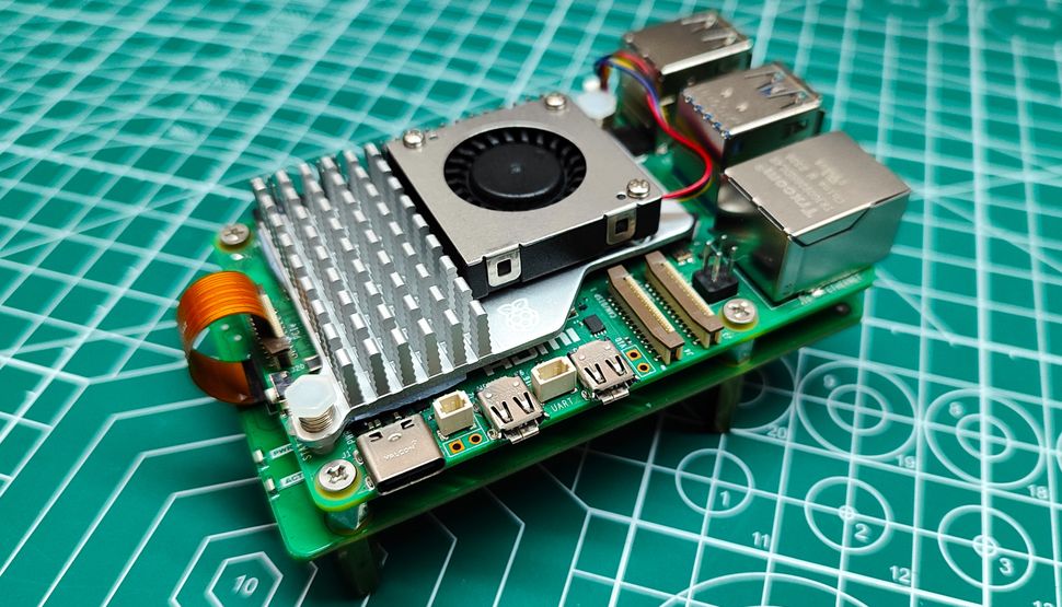 Pineberry Pi Hat Drive Review: Use NVMe SSDs with Your Pi | Tom's Hardware