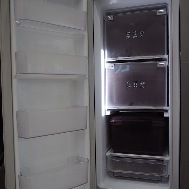 This LG kimchi fridge from Korea looks like a regular model – did it ...
