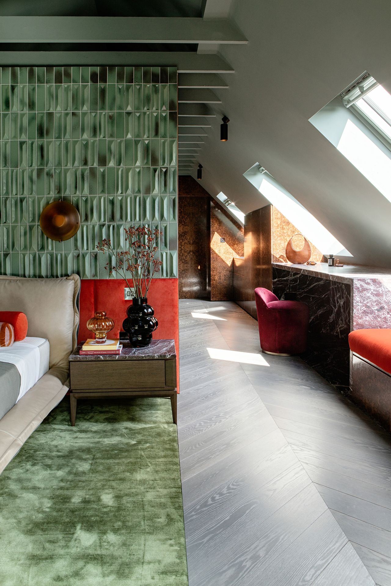 Here's 17 Ways to Divide a Bedroom Into Two Separate Rooms