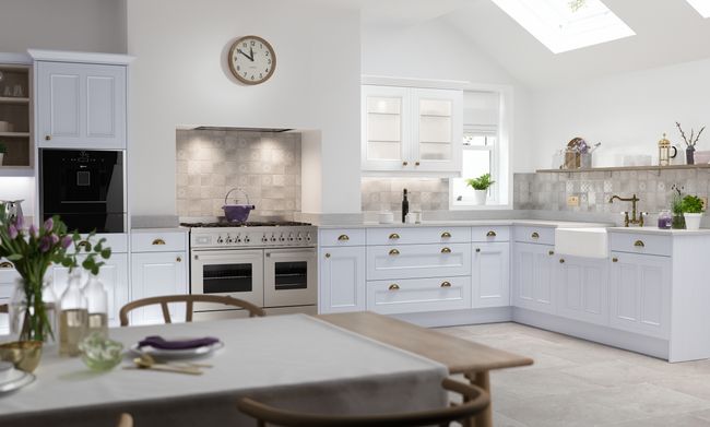 12 Stunning L-shaped Kitchen Ideas | Homebuilding