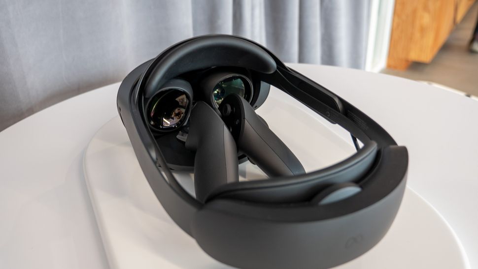 Apple Vision Pro vs Meta Quest Pro: Which premium headset should you ...