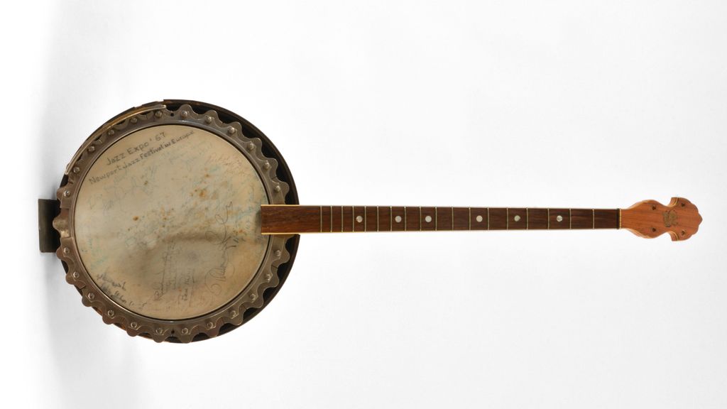 This weekend's $4 million star guitar auction could smash records ...