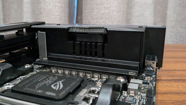 Asus ROG Strix X670E-I Gaming WiFi review | PC Gamer