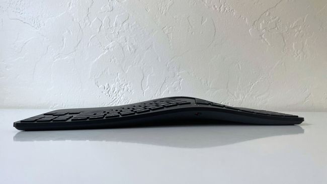 HP 960 Ergonomic Wireless Keyboard review: A curvy design with a ...