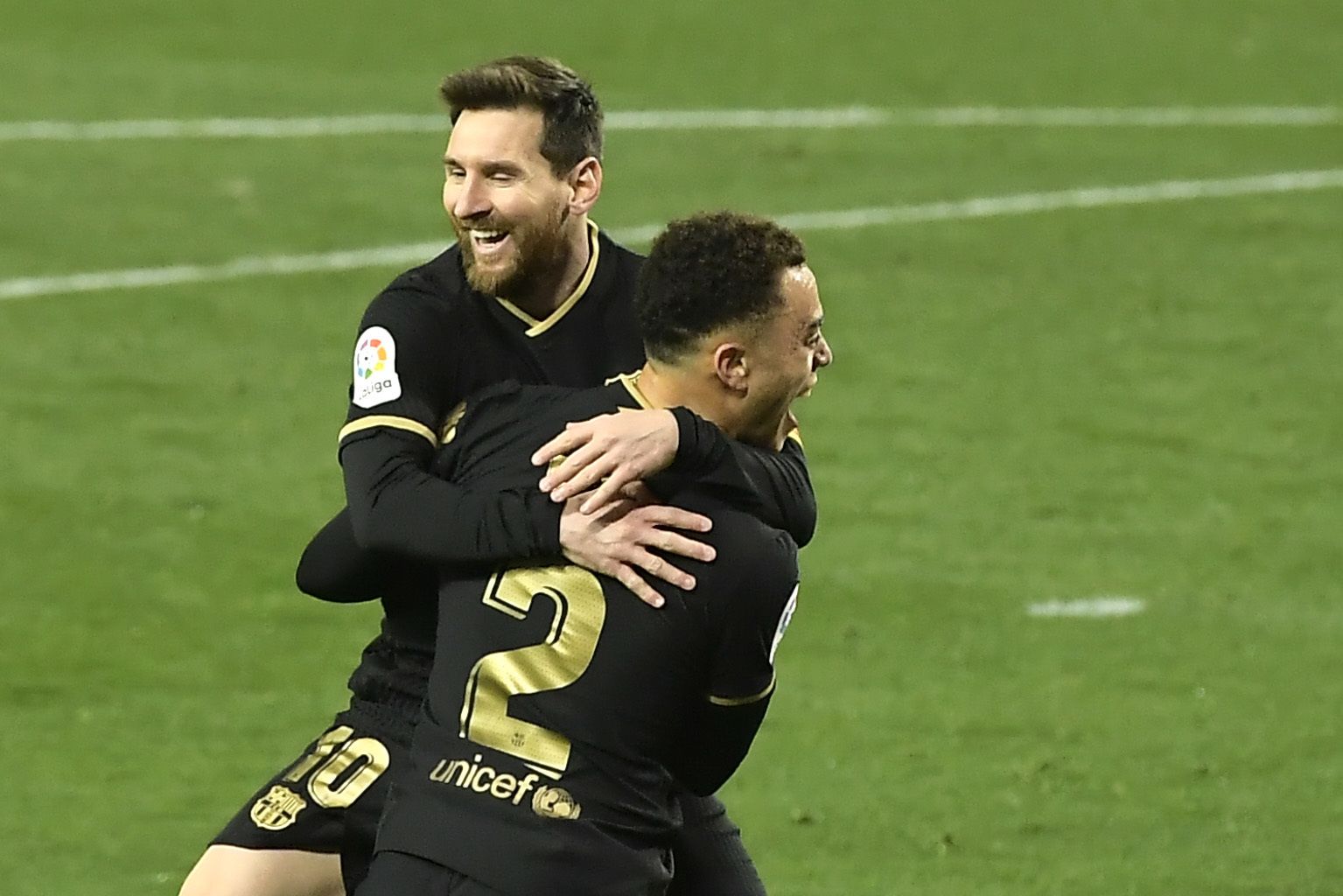 Lionel Messi stars on landmark night as Barcelona hit Sociedad for six ...