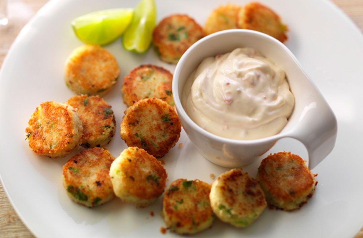 Potato cakes with sweet chilli Philadelphia dip | GoodtoKnow