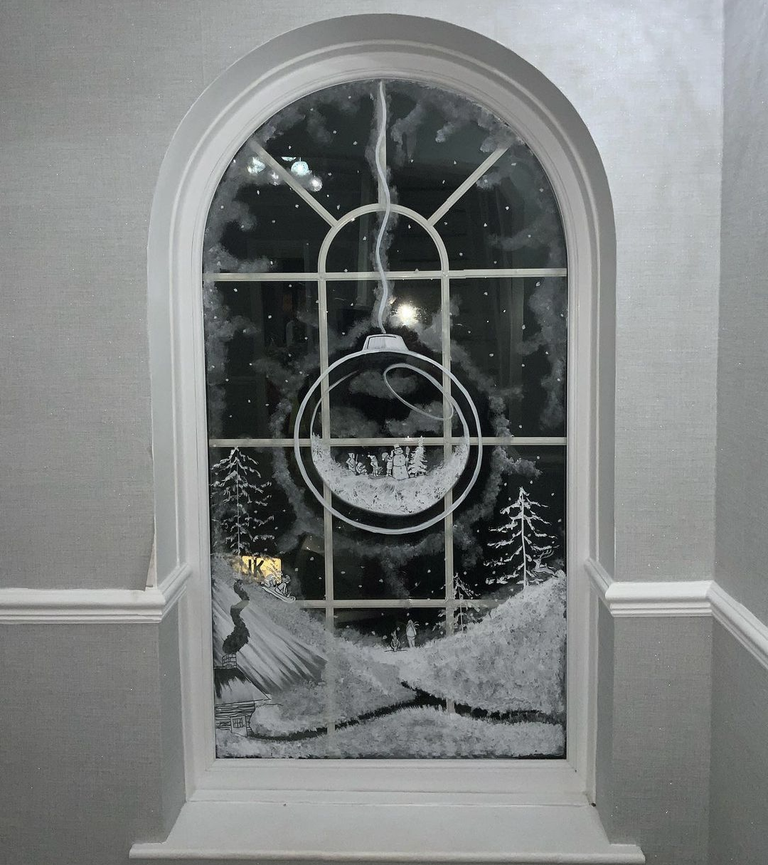 Window painting ideas for Christmas to make you feel festive | Livingetc
