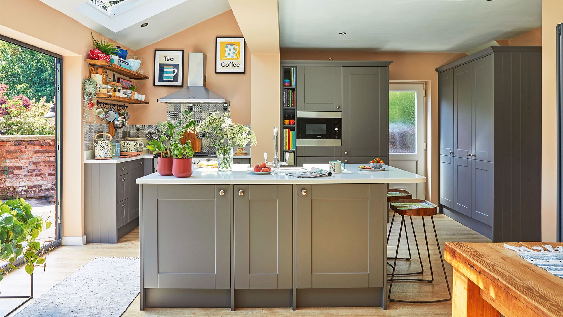 The 4 best odour neutralising scents for a kitchen | Ideal Home