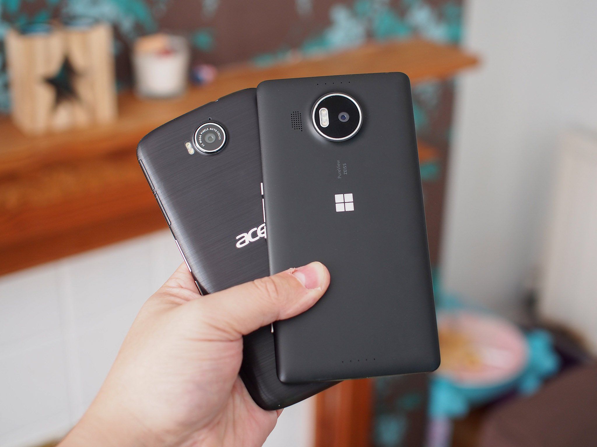 Windows 10 Mobile Creators Update begins phased rollout for supported ...
