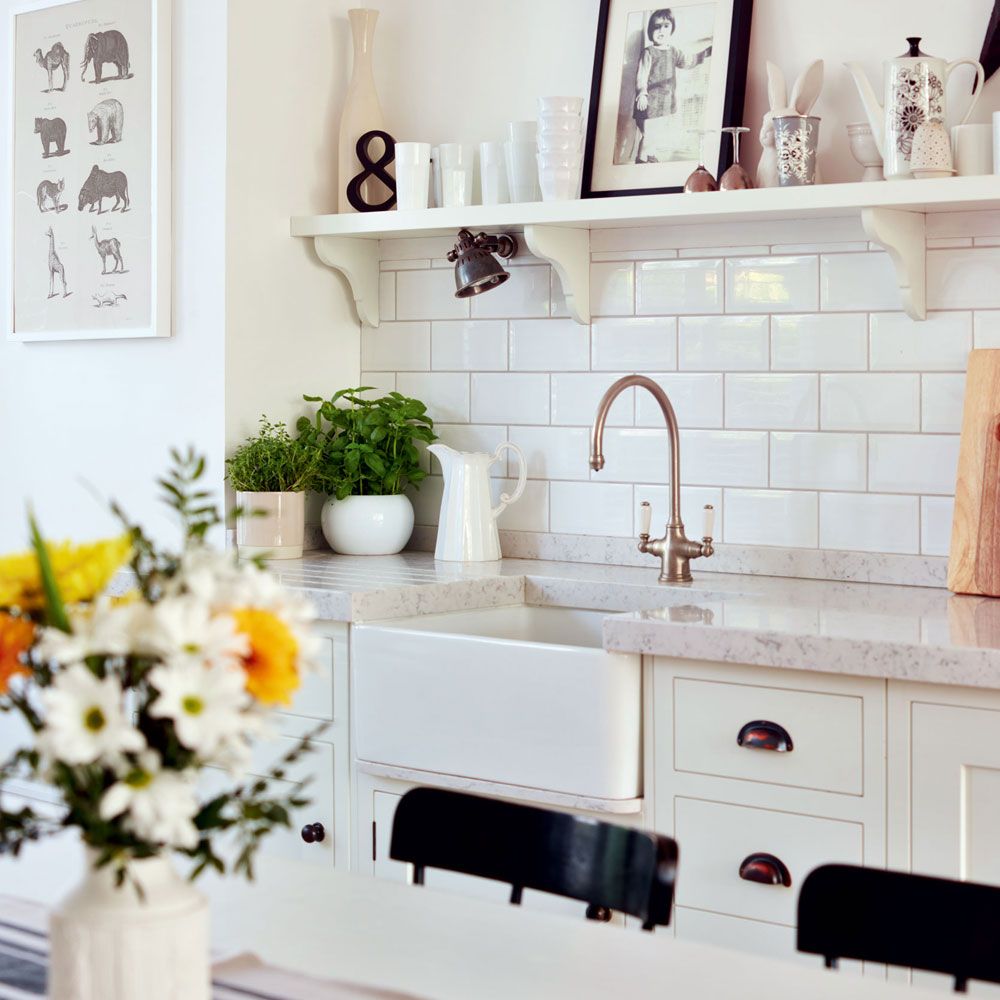 Look around this open-plan country-style family kitchen | Ideal Home