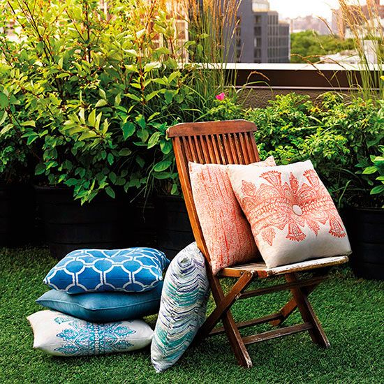 Outdoor fabrics to use for upholstering cushions and sun loungers ...