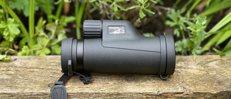 Opticron Oregon 4 PC Oasis 10X42 monocular review | Space