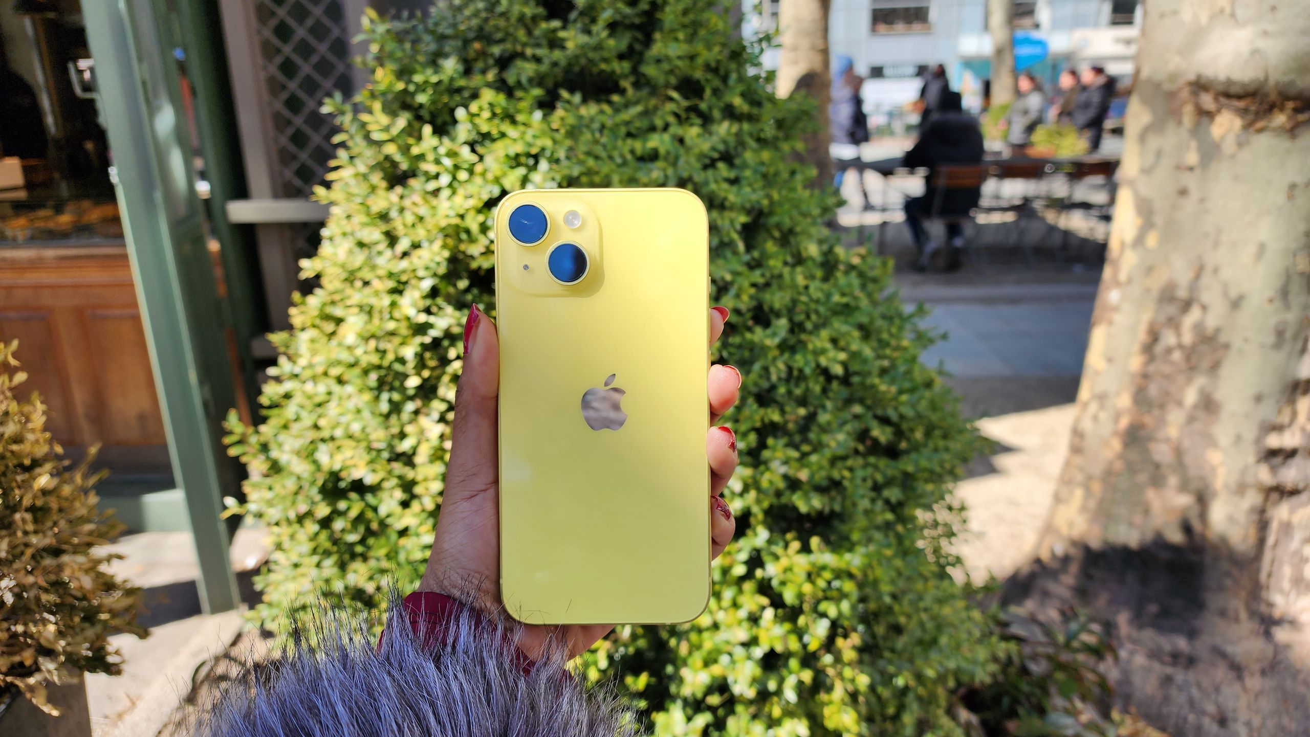 Yellow iPhone 14 — I took it for a spin and found a huge flaw I never ...