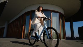 WAU X Plus review: e-bike with big range and funky features | T3