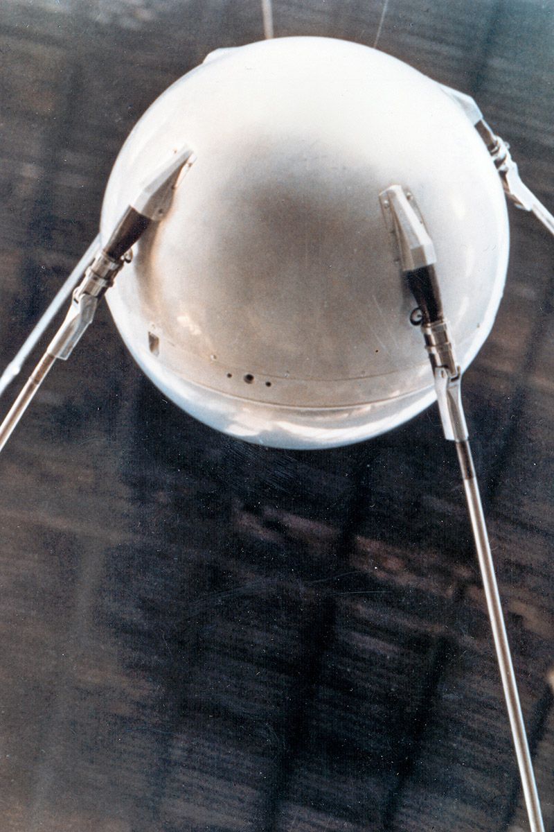 Sputnik 1, Earth's First Artificial Satellite in Photos | Space