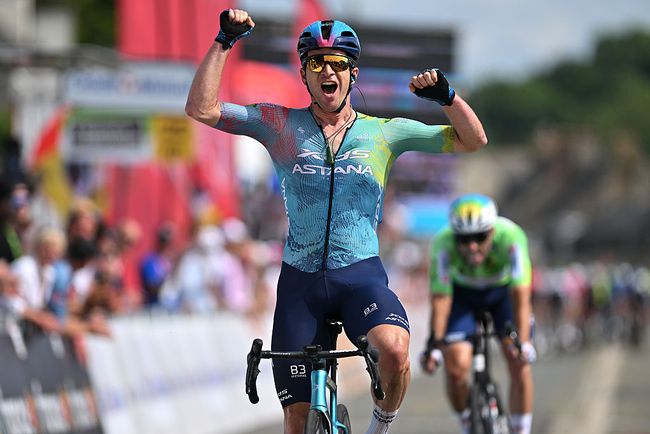 Boucles de la Mayenne: Aaron Gate outpowers Pierre Latour to clinch ...