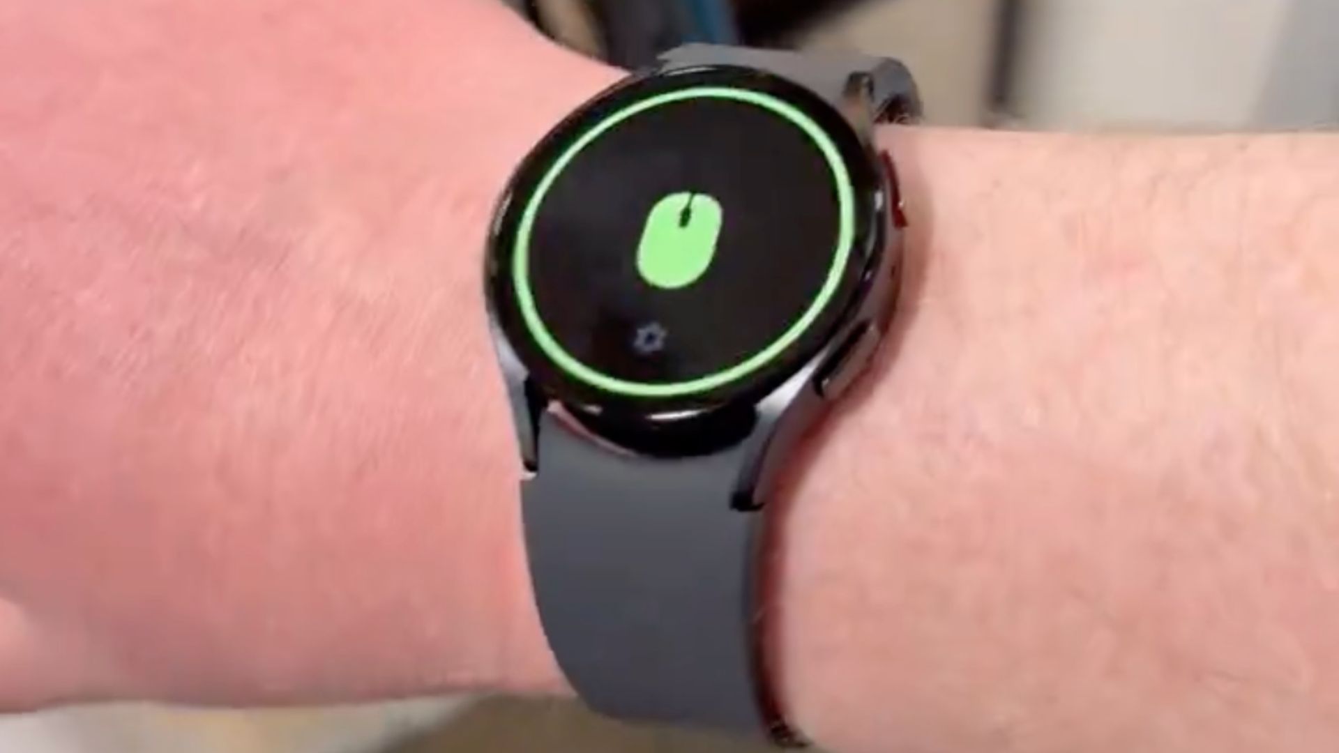 This app turns your Wear OS watch into a mouse, and you can use it now ...