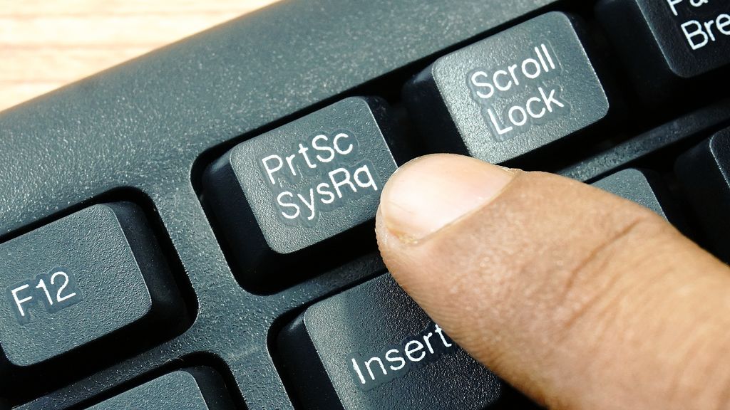 How to Take Screenshots in Windows 10 or Windows 11 | Tom's Hardware