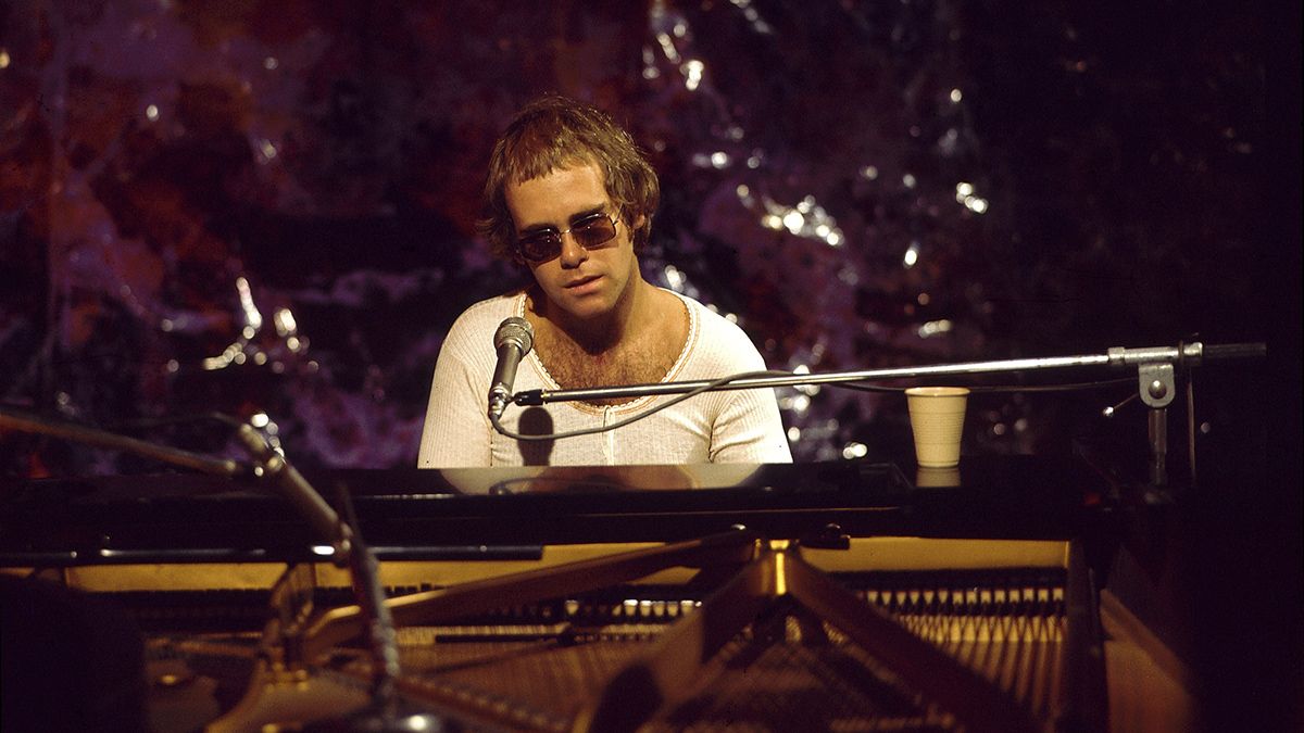 How to play Elton John’s Tiny Dancer on the piano: chords, structure ...