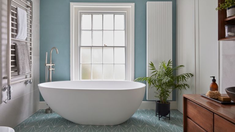 10 things people with always clean bathrooms do | Ideal Home
