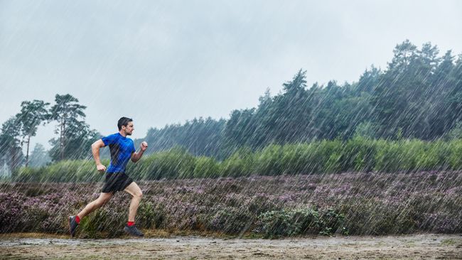 These are the 3 best quick drying fabrics for hiking and running | Advnture