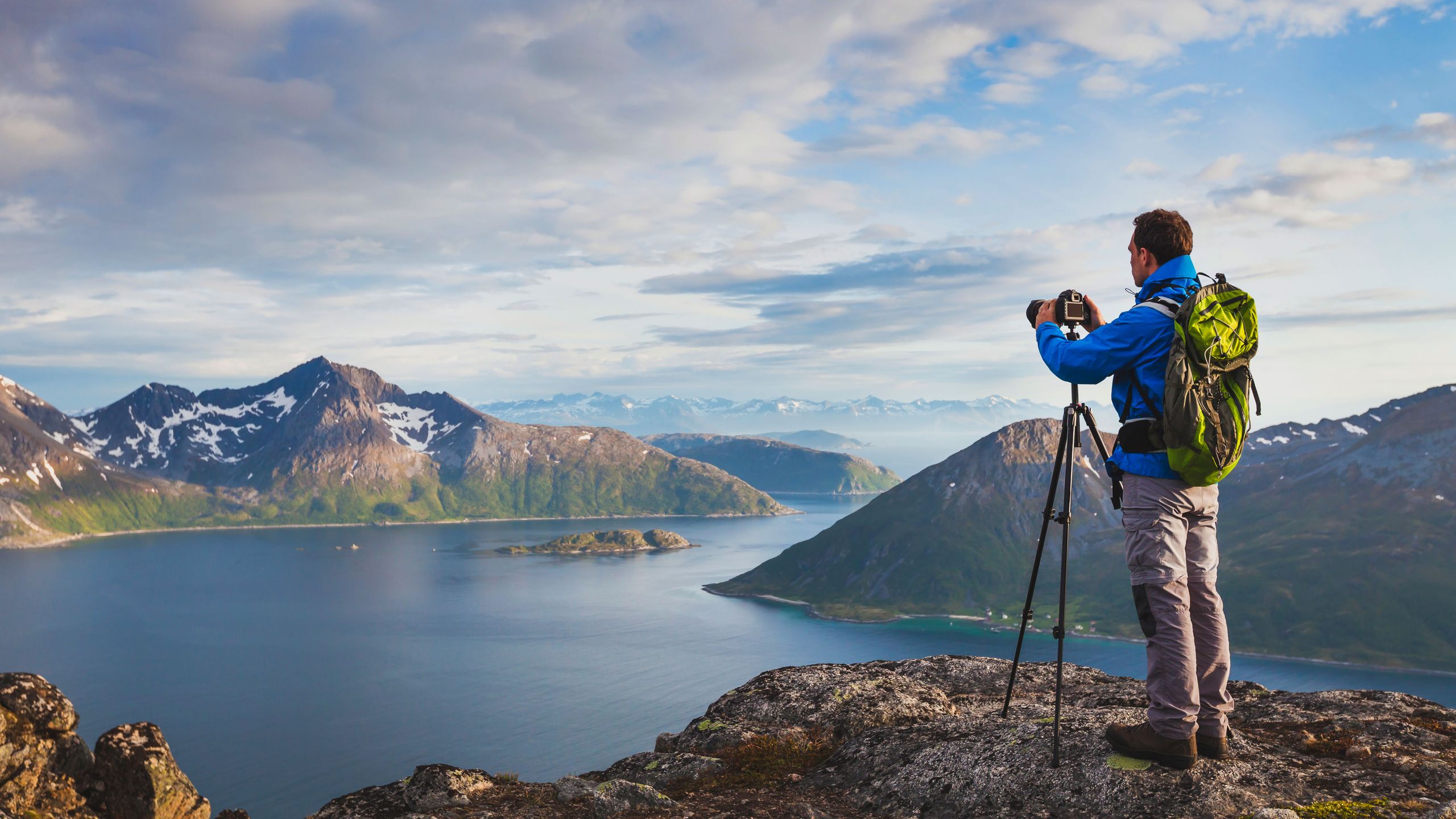 The best Nikon wide-angle zoom lenses: top DSLR and Z-mount options ...
