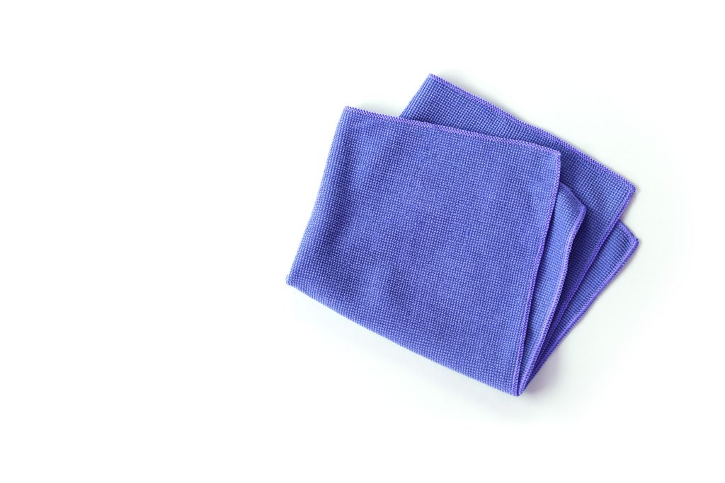 How to clean a microfiber cloth to ensure it is properly sanitized ...