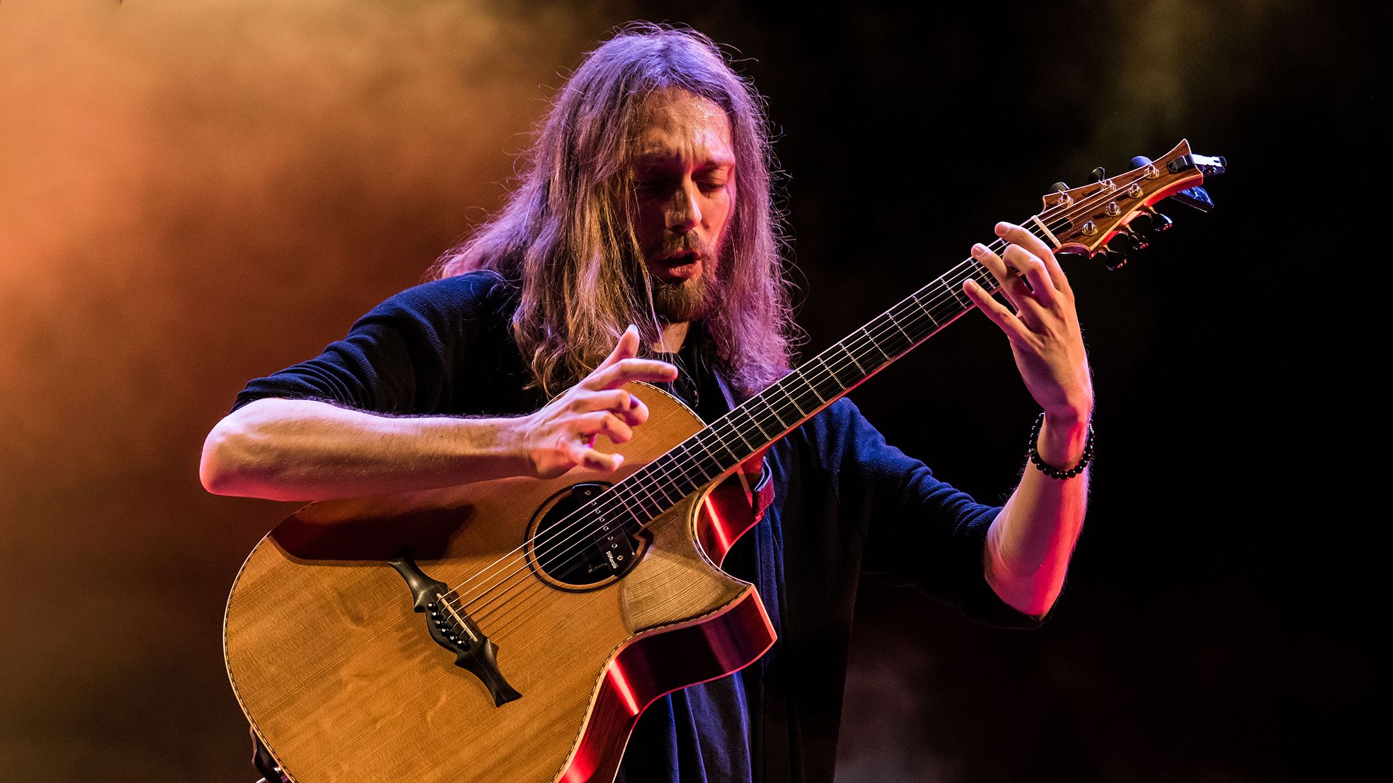 Mike Dawes turns a Sleep Token song into a solo acoustic masterclass ...