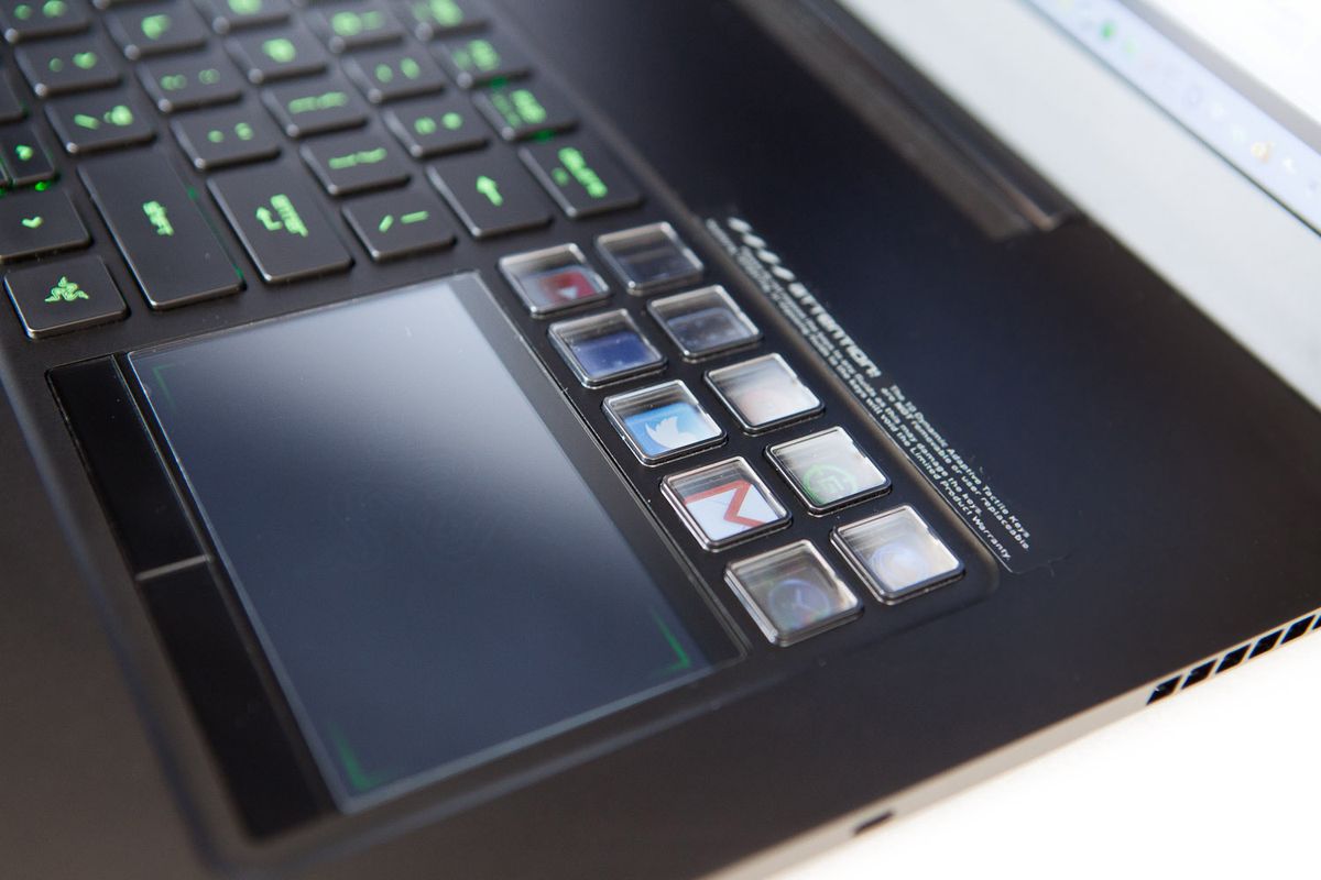 SwitchBlade UI And Keyboard - Razer's Second-Generation Blade Notebook ...
