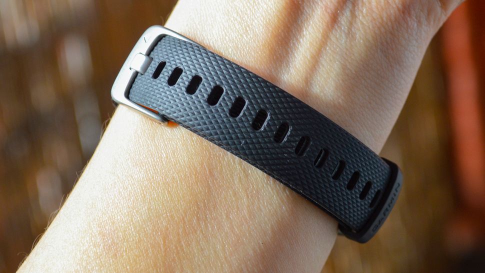 Garmin Vivofit 4 review: A fitness tracker you'll never need to charge ...