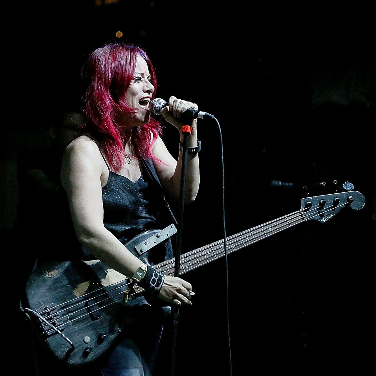 L7’s Jennifer Finch on her career in bass & touring with Nirvana ...