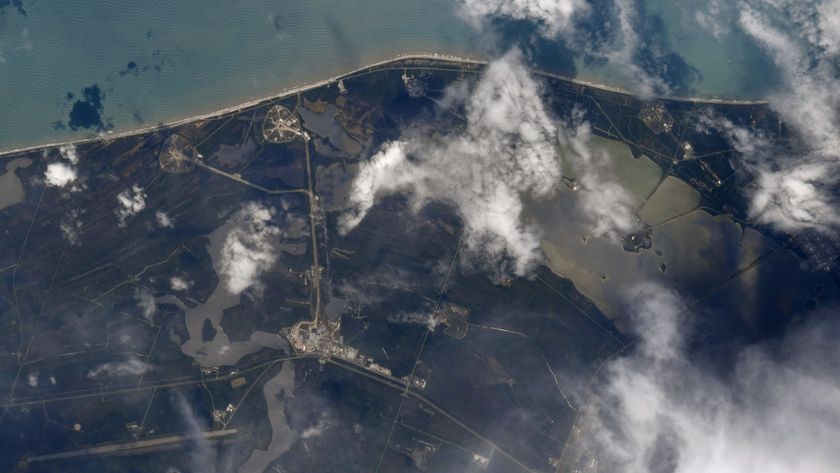 In photos: SpaceX's Crew Dragon Demo-2 mission to the International ...