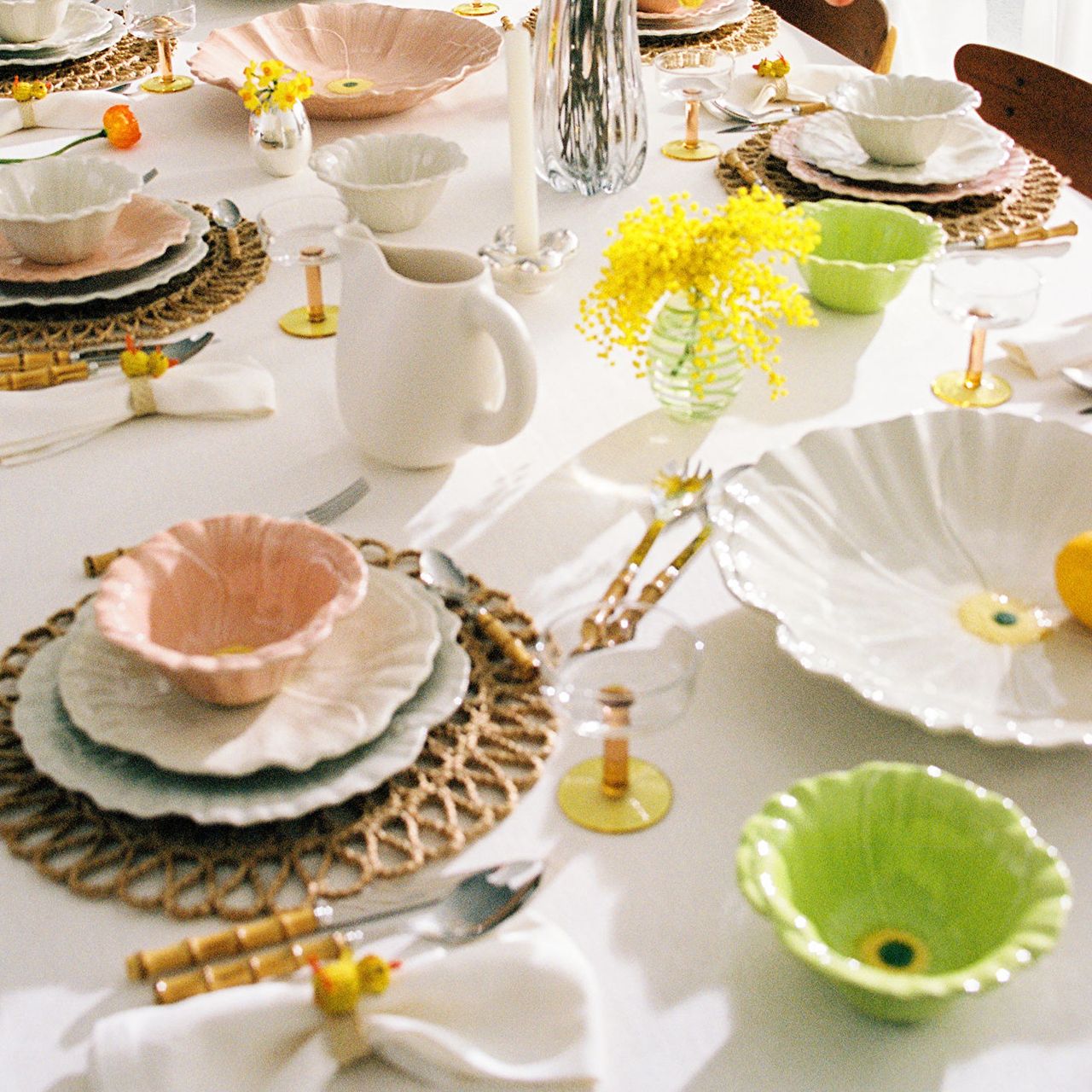 The flower plate trend taking over spring tablescapes | Ideal Home