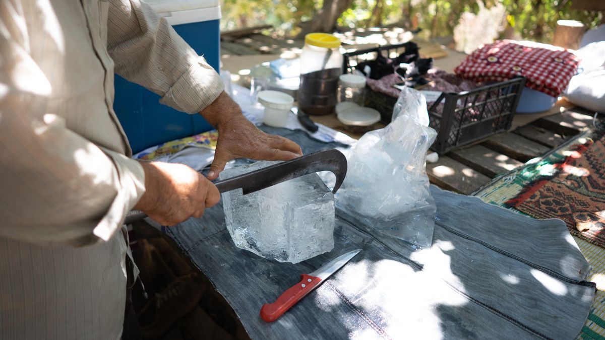 How to pack a cooler for camping | Advnture