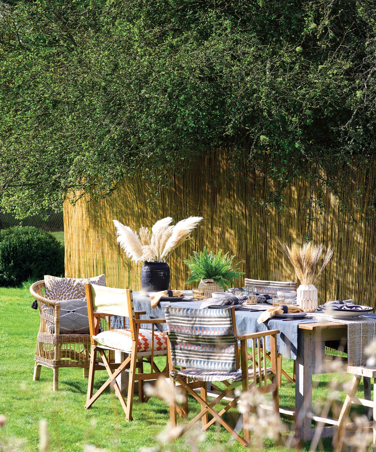 Outdoor table decorating ideas: 16 pretty looks to try | Gardeningetc