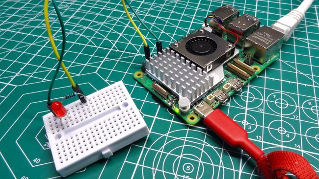 How to Control the Raspberry Pi 5 GPIO with Python 3 | Tom's Hardware