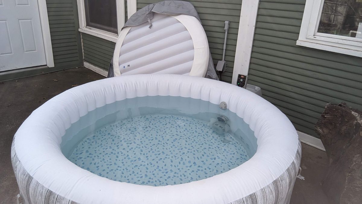 I reviewed this Bestway SaluSpa Fiji inflatable hot tub – and here's ...