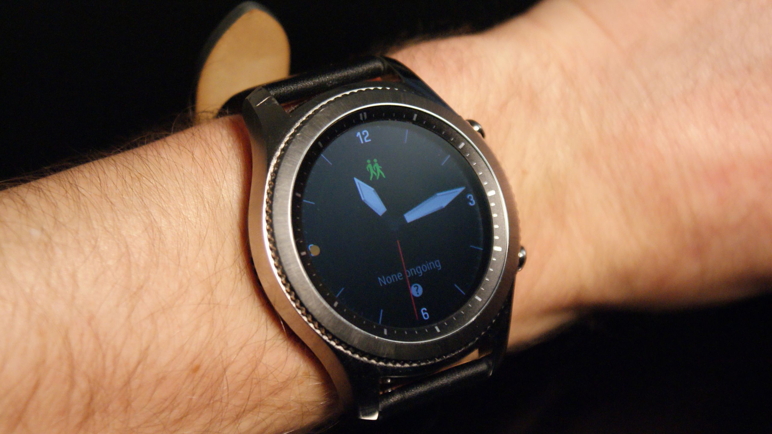 Next-gen Gear smartwatch running Wear OS spotted on Samsung employees ...