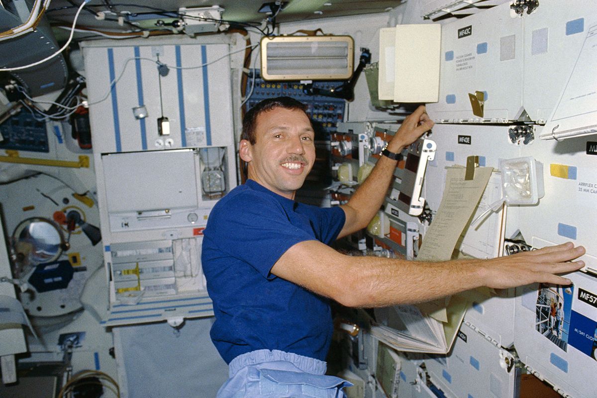Astronaut Hall of Fame to add shuttle vets David Hilmers and Marsha ...