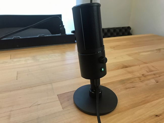 Razer's Seiren X Mic Is Perfect for On-The-Go Streamers | Tom's Guide