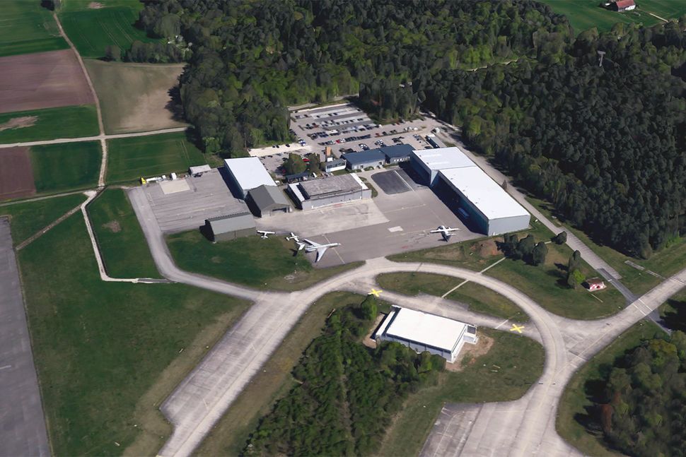 15 Secretive Places You Can Now See on Google Earth (And 3 You Can't ...