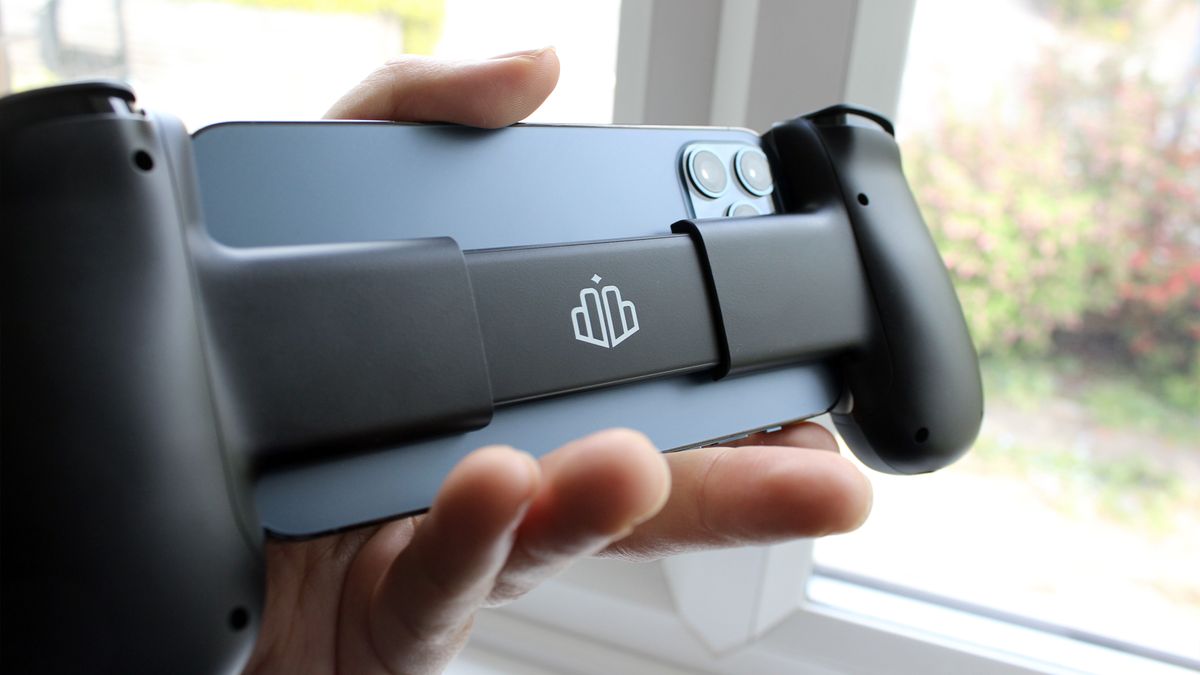Backbone One review: the best iPhone controller yet | Laptop Mag