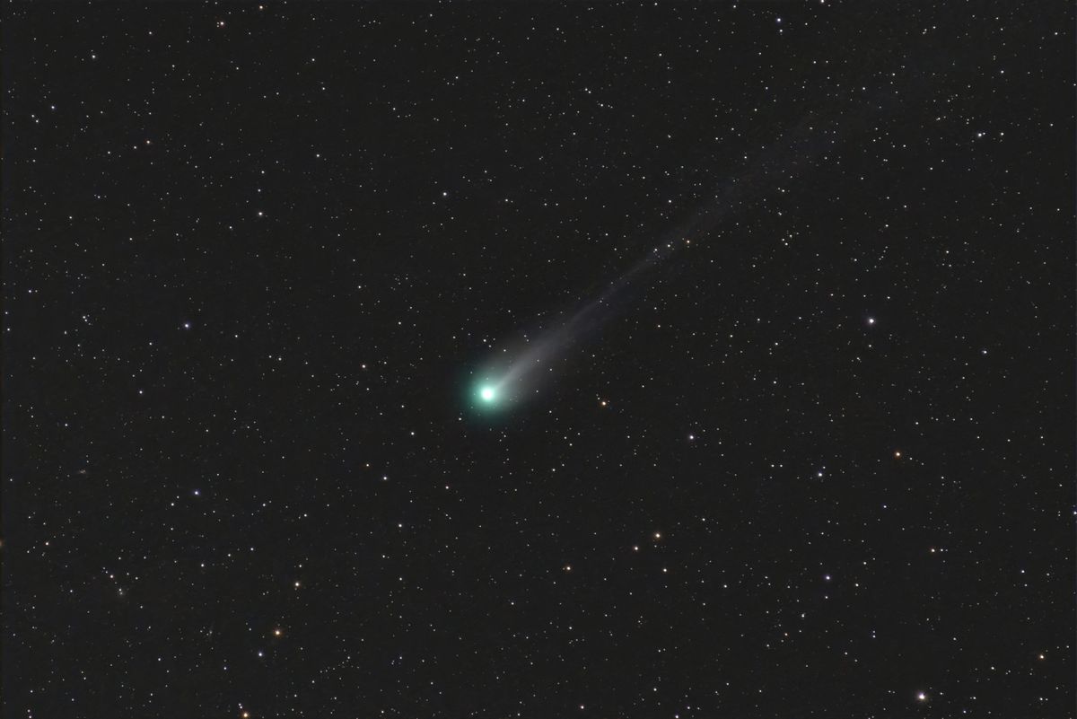 Amazing photos of 'horned' comet 12P/Pons-Brooks from around the world ...