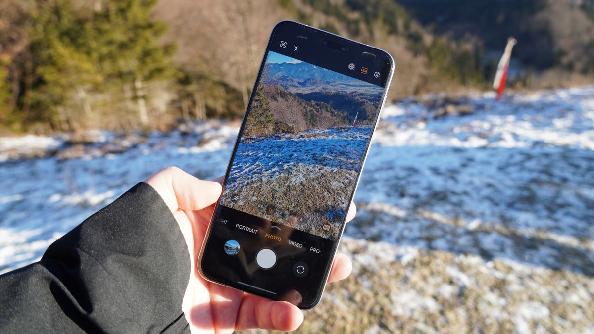 Honor Magic 7 Pro camera review: All-encompassing AI joins solid ...