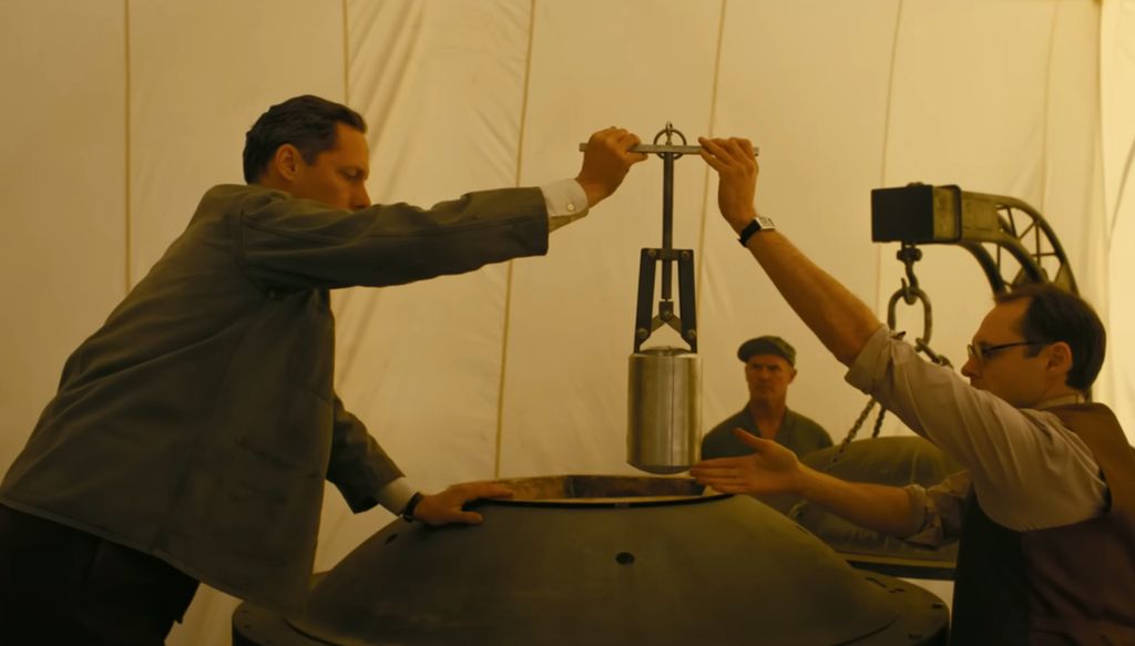 How Christopher Nolan Pulled Off Oppenheimer's Atomic Explosion With ...